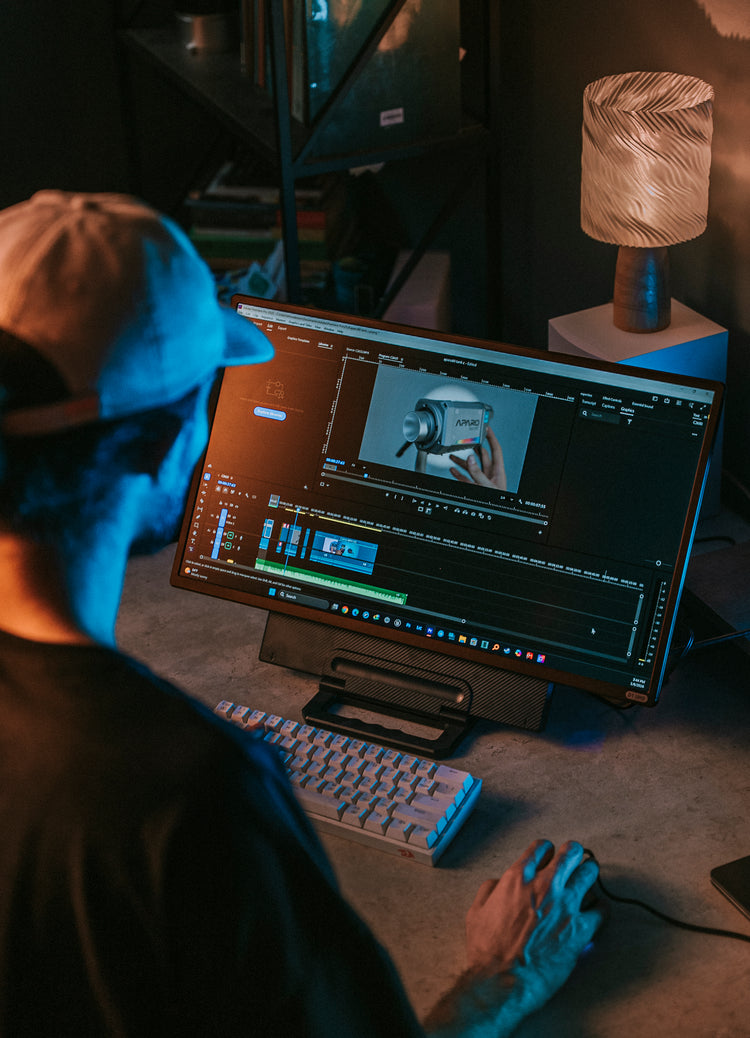 A new workflow for creating work with screens – V2COM